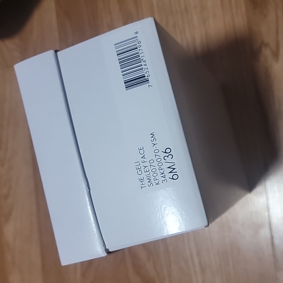 Katy Perry Collections | Shoes | Katy Perry Smiley Face Jelly Sandals ...